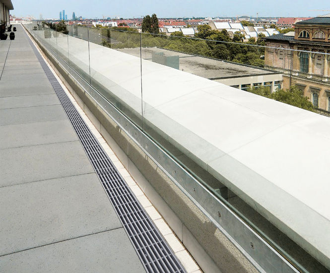 DACHFIX STEEL channel drainage - Façades, flat roofs, balconies | Hauraton