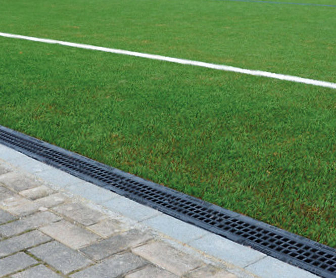 SPORTFIX channel drainage with mobile border for running tracks | Hauraton