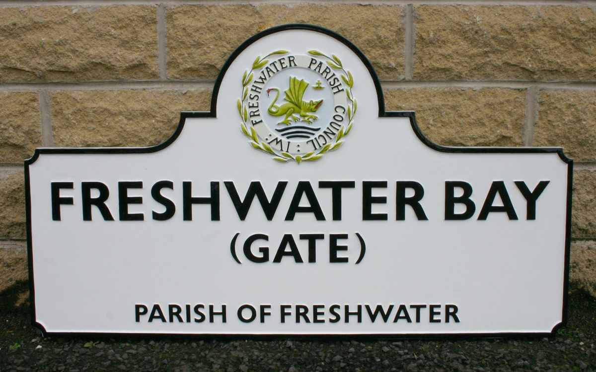 Boundary Welcome signs for villages and towns | Images