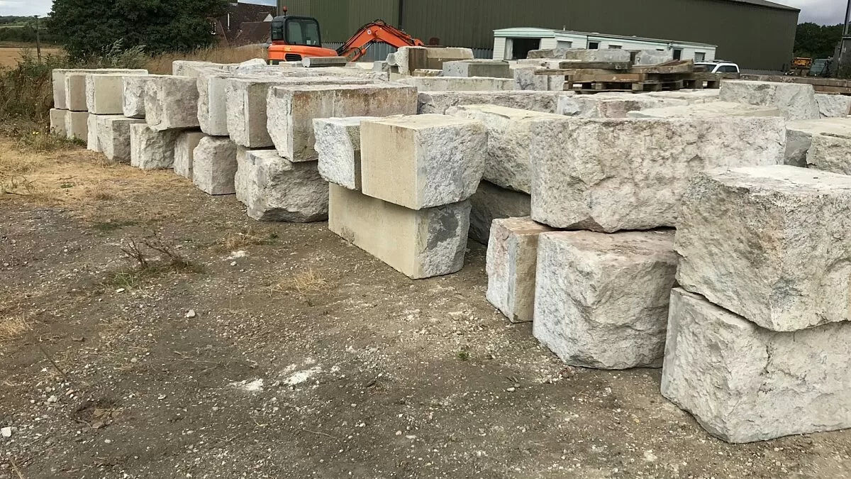 Feature stones for From Thames to Eternity reuse project | Images