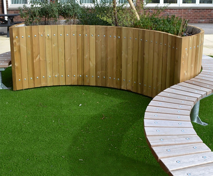 Swithland curved timber planters | Images