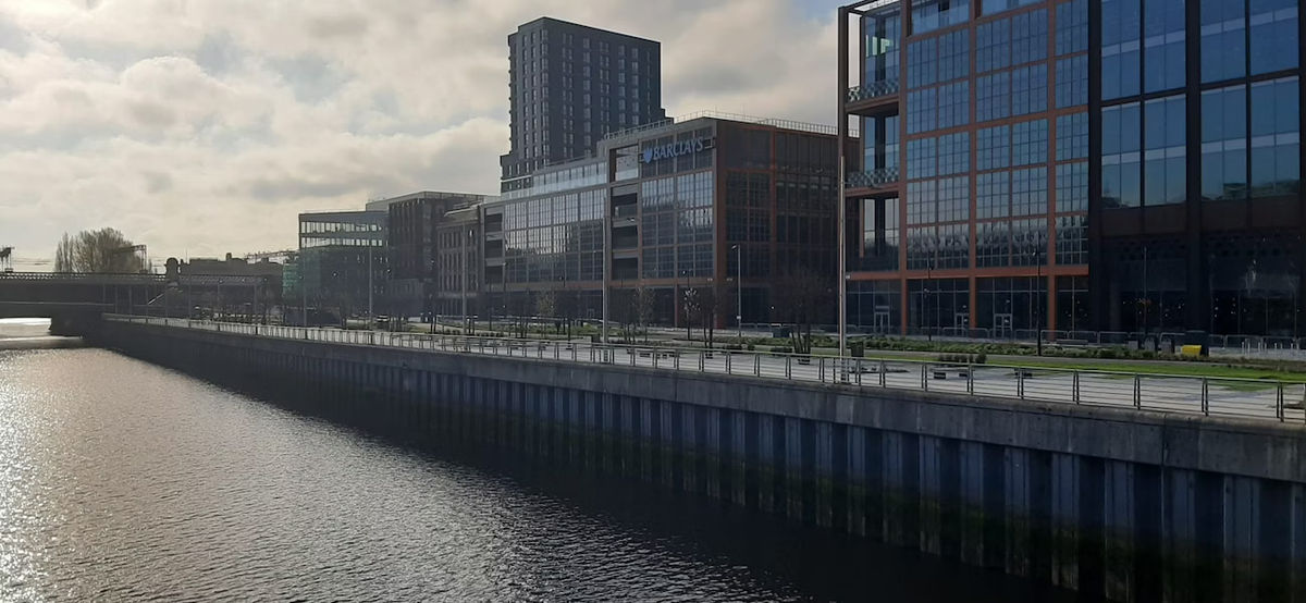 Images for Kinley's 200mm high Fort edging for Buchanan Wharf