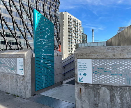 Storytelling wayfinding signage - Paddington Connections | Trueform ...