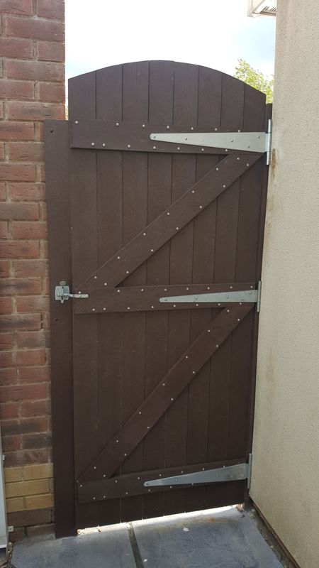 Recycled Plastic Entrance Gates | Images