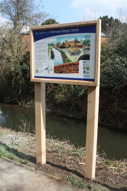 Images for Aberdeen 71001B/C post-mounted oak information sign