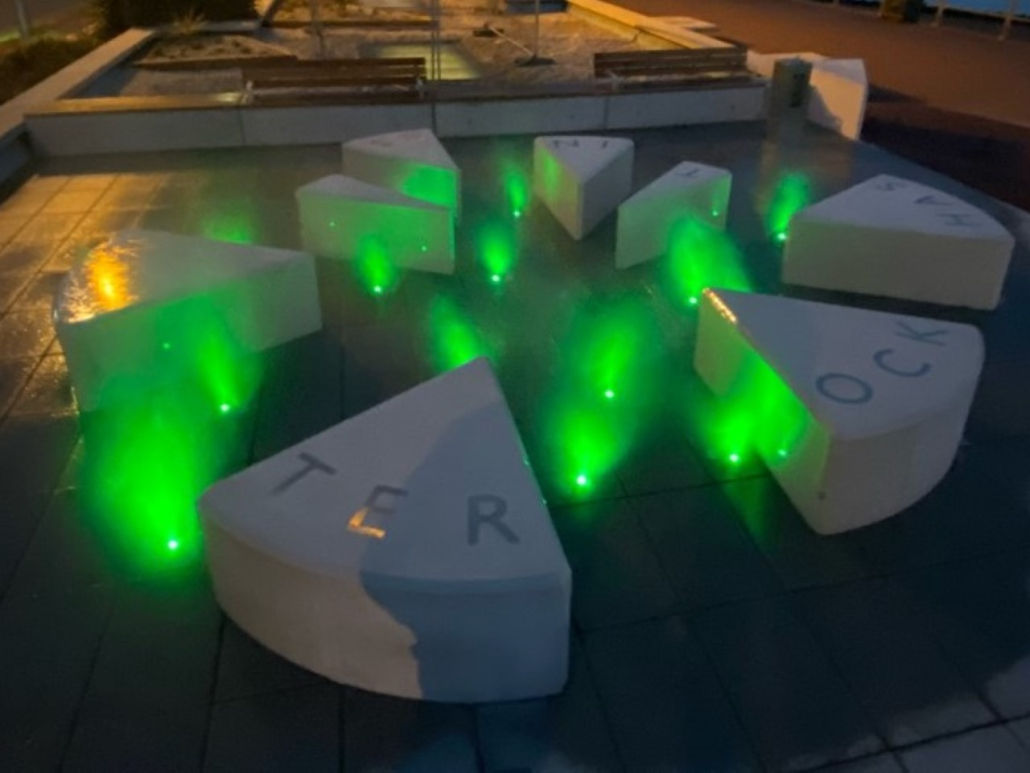 Misting seafront water feature with LED lighting - Hastings | Images