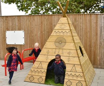 Traditional playground equipment | EXTERNAL WORKS
