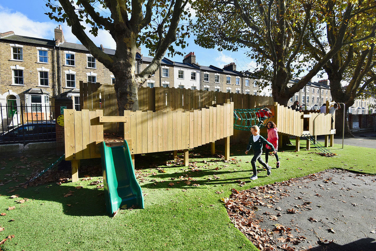 Design and build of tree house and timber trail for school | Images