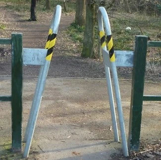 K Barriers for effective motorcycle access control | Images