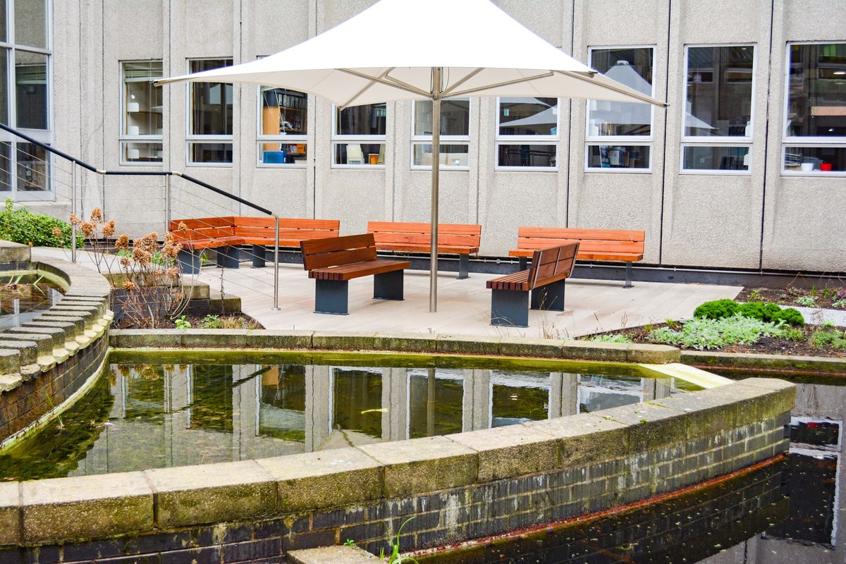 Bespoke outdoor courtyard furniture - University of Manchester | Images