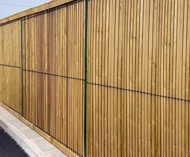 Exempla Timber - profiled rigid mesh fencing with timber infill | CLD ...