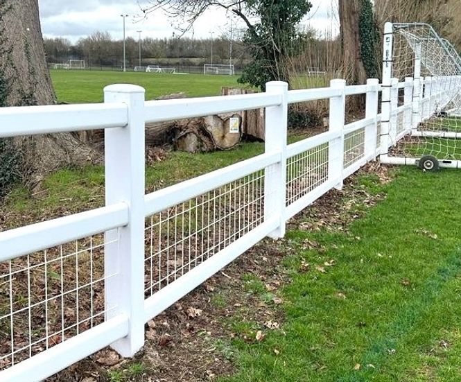 Duralock picket fencing is the ideal choice for Warwick School | Duralock