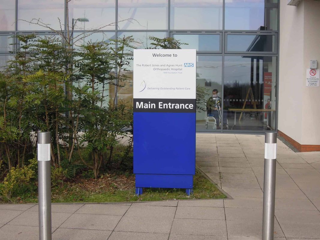 Bespoke identity signage | Images