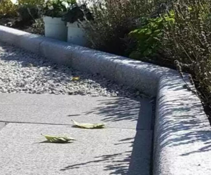 Charcon British Standard kerb | Holcim