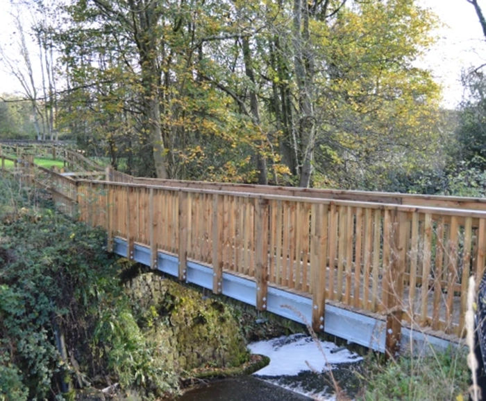 Timber bridge with infill panels | Images