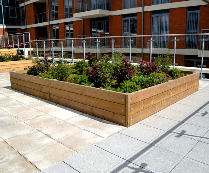 Grenadier rectangular FSC timber planter | Street Design