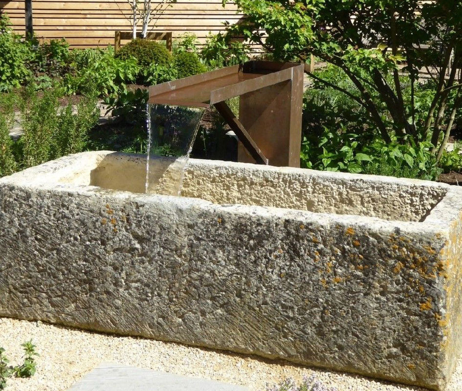 Bespoke copper, stainless steel and zinc water rills | Images