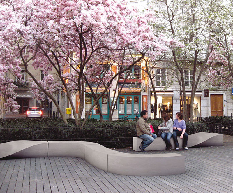 S Curvo bench by LAB23 | Images