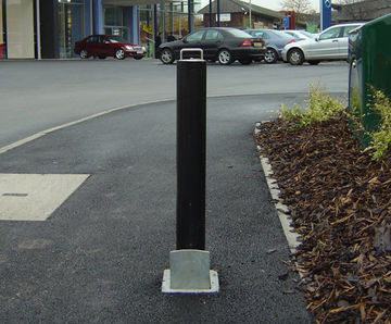 Telescopic parking posts | EXTERNAL WORKS