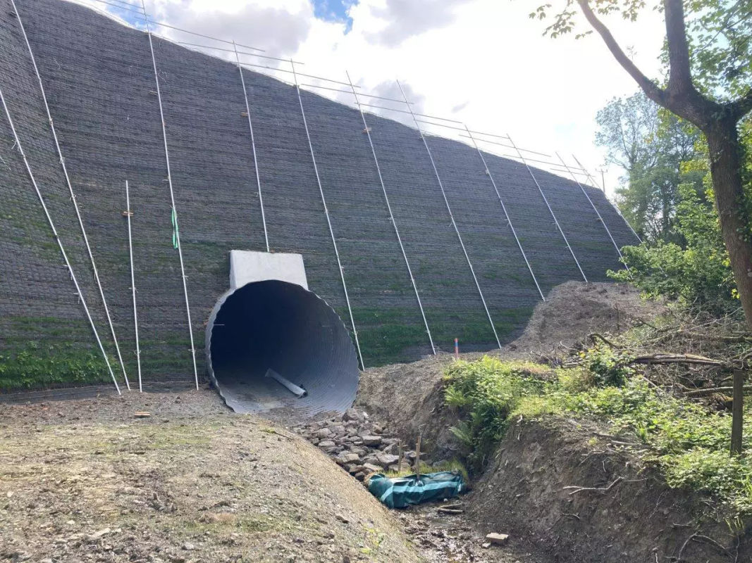 Reinforced Earth At Culvert Research On The Method Of Identifying