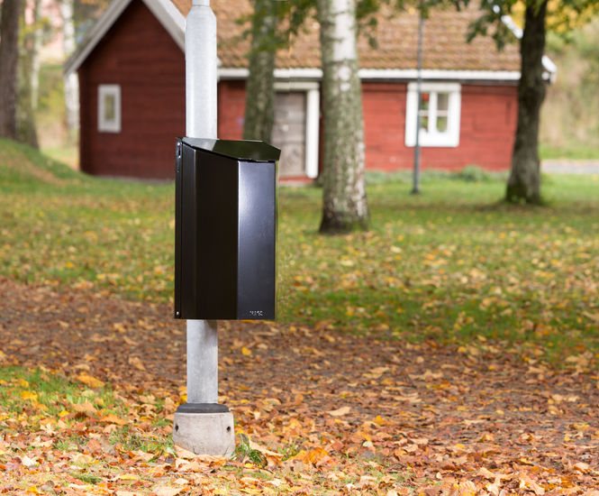 Litter Bin Rosen - black steel outdoor wall and post mount bin | HAGS ...