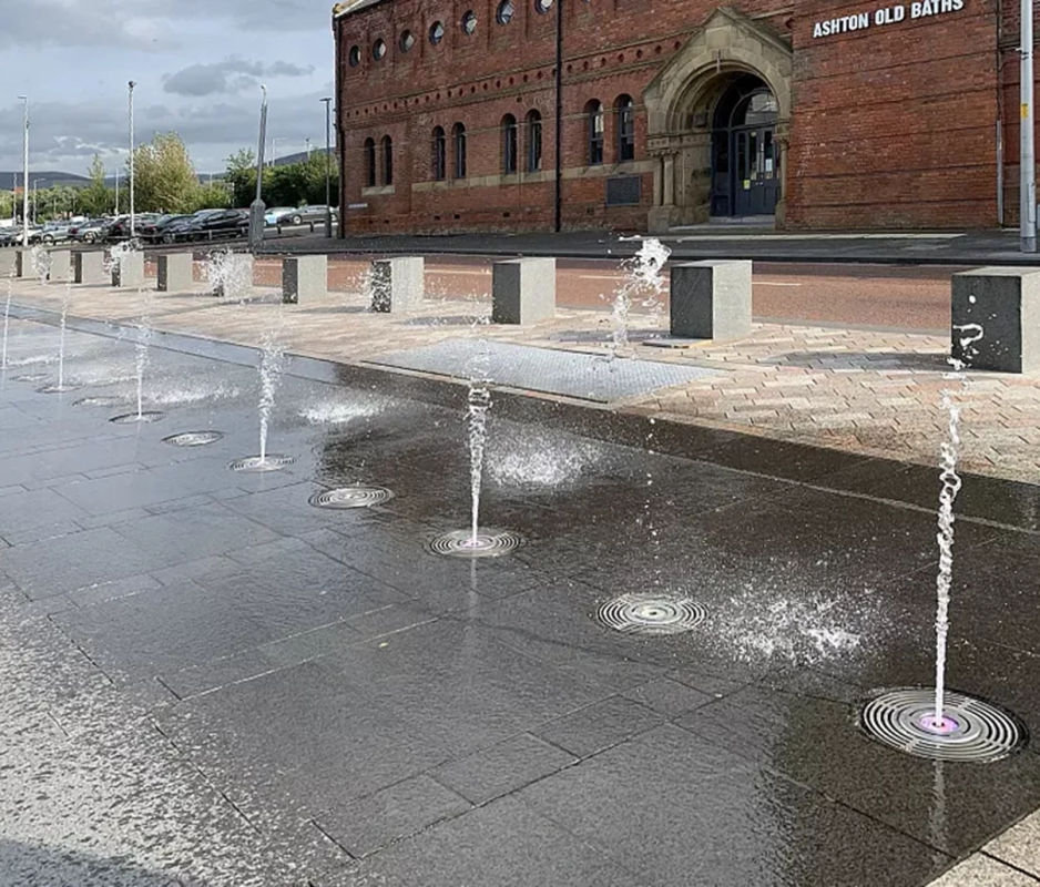 Illuminated plaza water feature refurbishment - Ashton-under-Lyne | Images