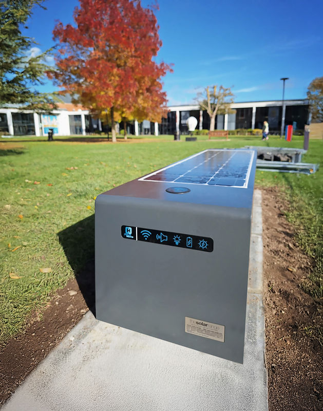 Blade - solar-powered smart bench with fast charging | Images