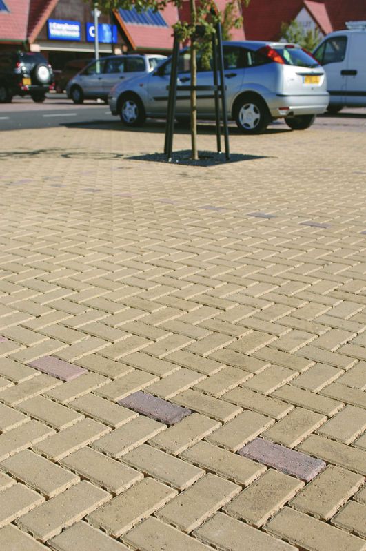 Priora permeable concrete block paving system | Images
