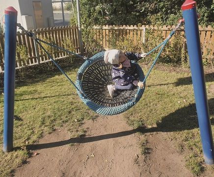 Mini M-Swing - galvanised steel swing frame | Huck Play