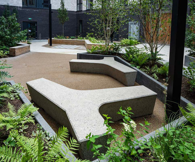 Georgia Bench - exposed concrete outdoor seating bench | Urbancrete