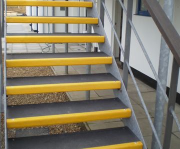 Anti-slip components | EXTERNAL WORKS