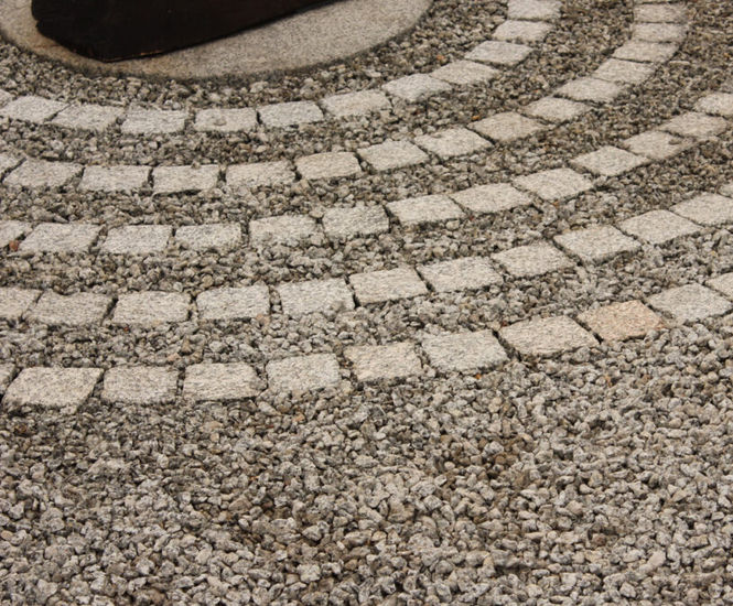 yellow granite setts
