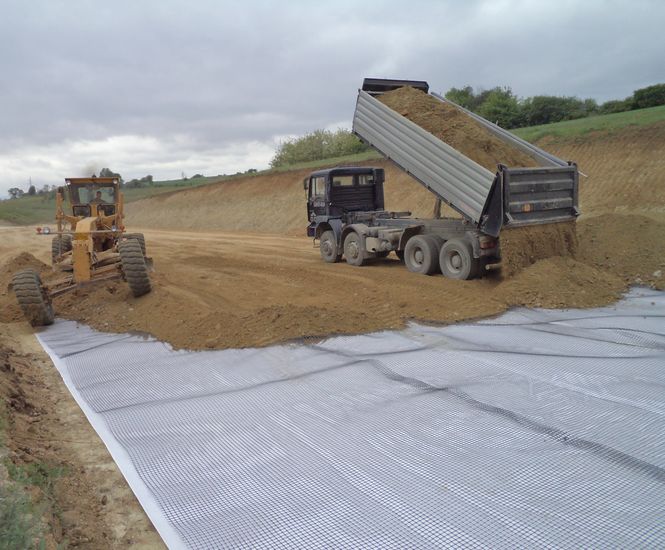 Lotrak® 40/40S biaxial geogrid | Don & Low