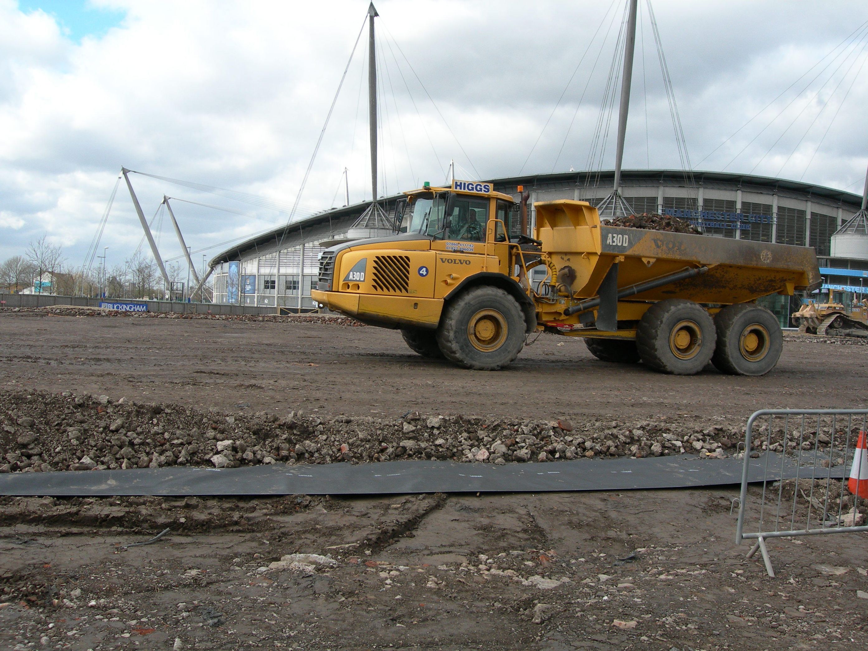 Lotrak® 70R woven polypropylene (PP) geotextile | Don & Low | ESI ...