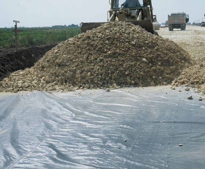 Lotrak® 1800 high performance polypropylene geotextile | Don & Low