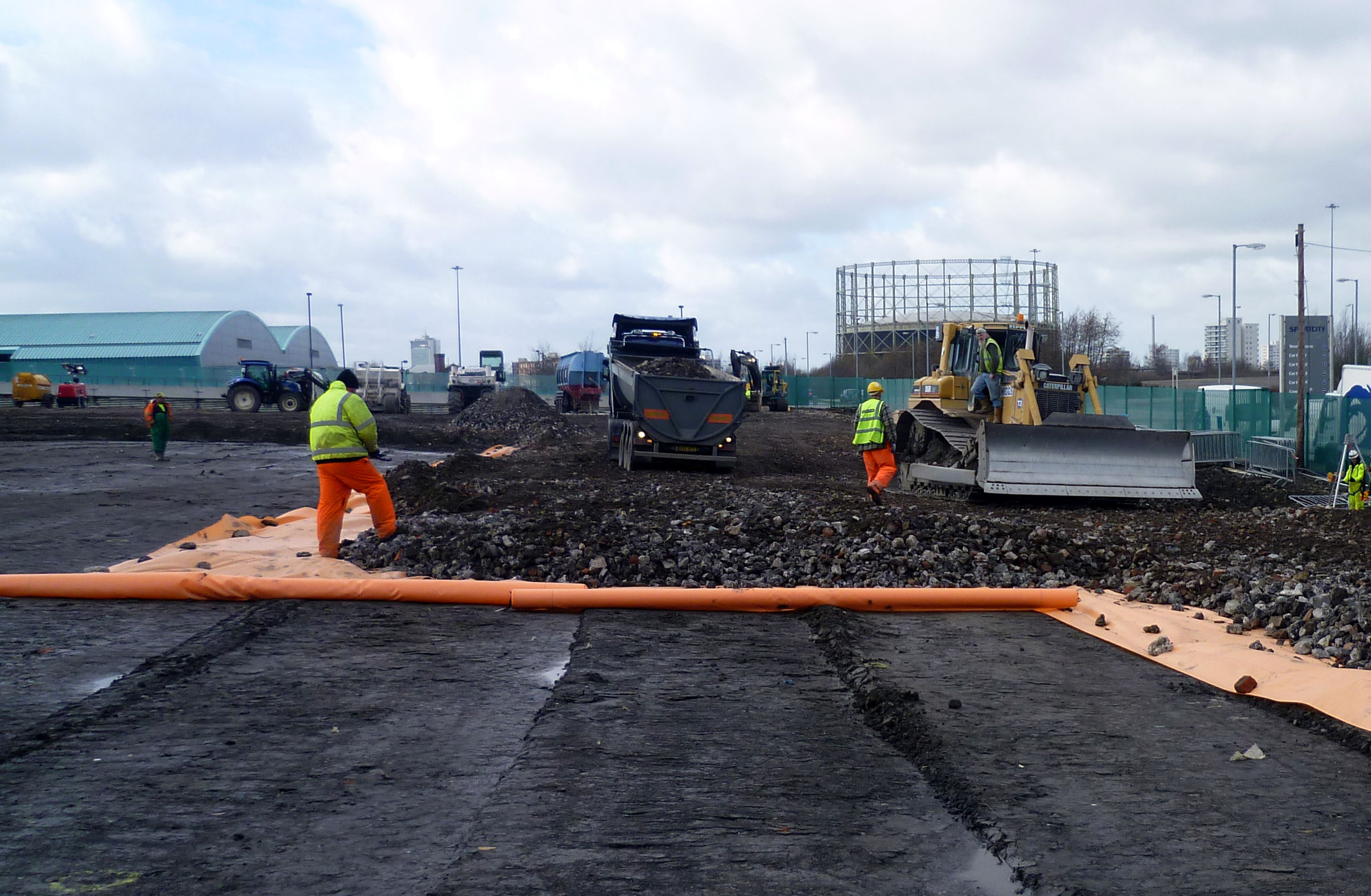 Lotrak® Alarm18 high-visibility woven PP geotextile | Don & Low | ESI ...