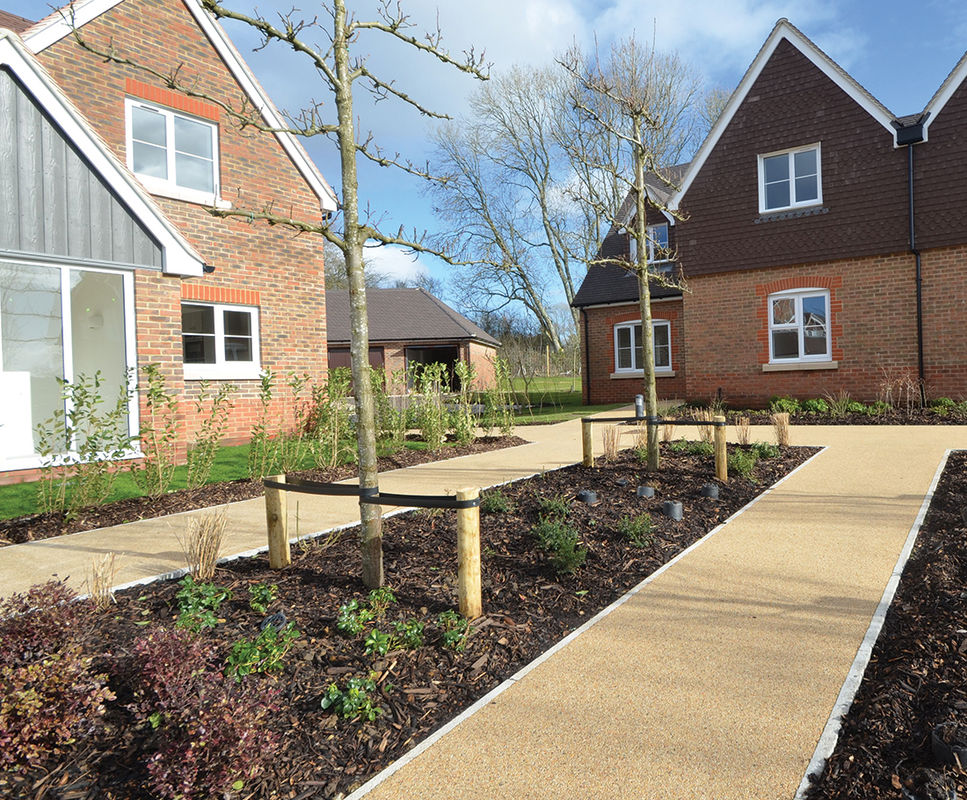 Clearstone® porous resin bound footpath surfacing | Images