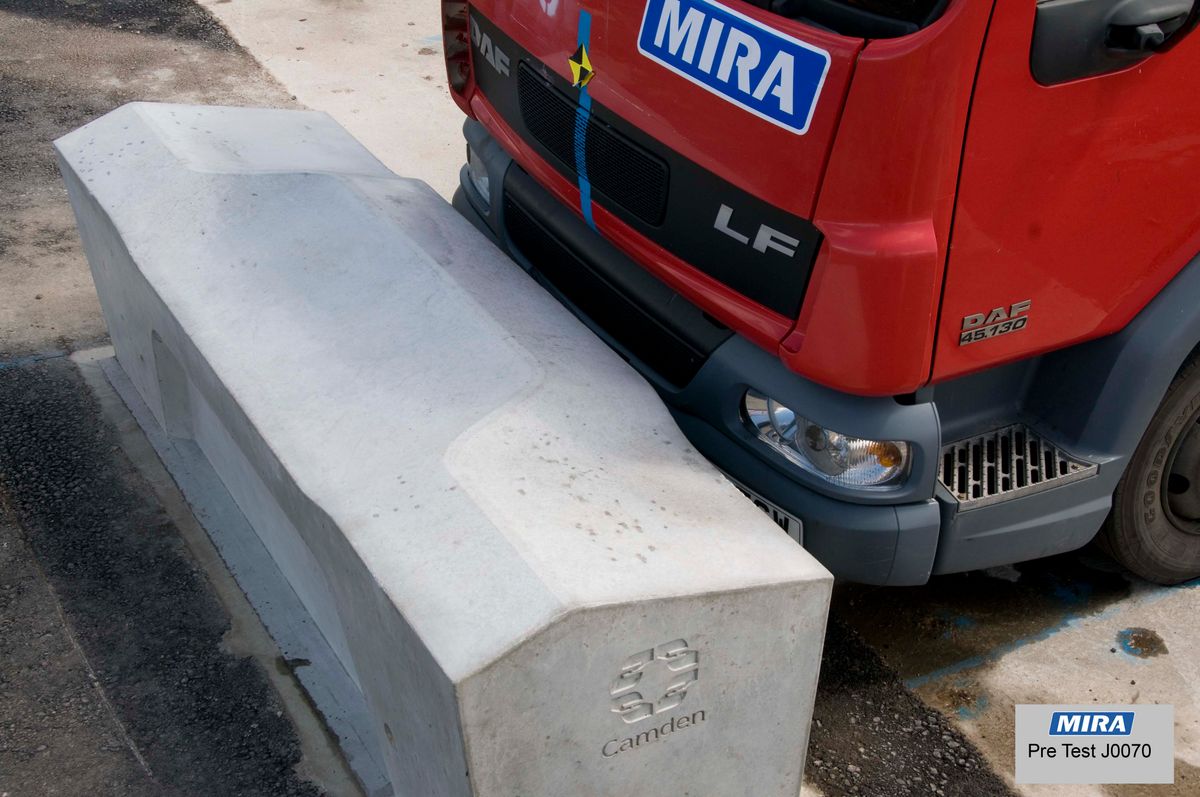 PAS 68 Camden concrete bench | Images