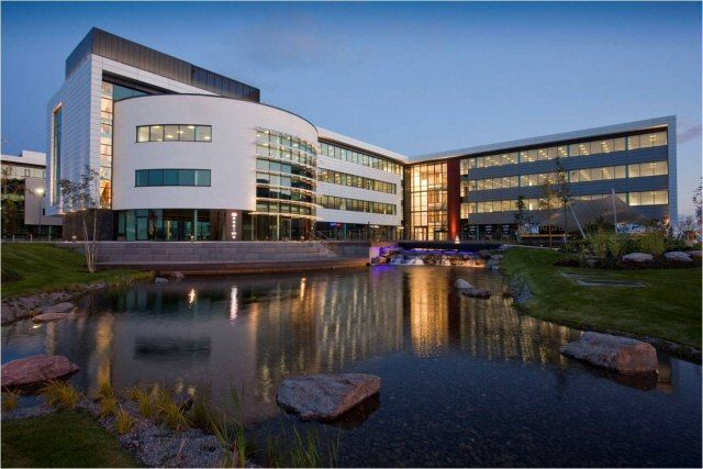 Lakes, streams and cascade fountains - Eurocentral | Images