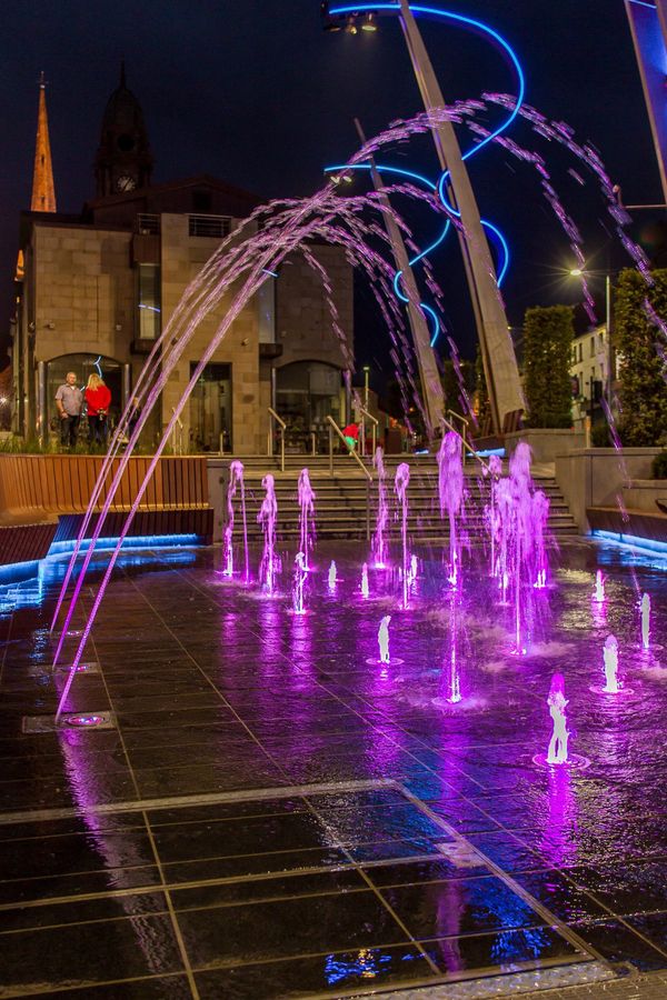 LED fountains revitalise Lisburn town centre | Fountains Direct | ESI ...