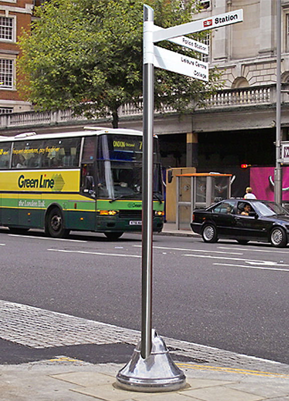 Bell Bollard - cast iron bollard for traffic control | Images