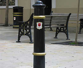 CAN 500 Cannon cast iron bollard | Furnitubes | ESI External Works