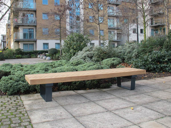 RailRoad InLine Delta - modular timber and steel public seating | Images