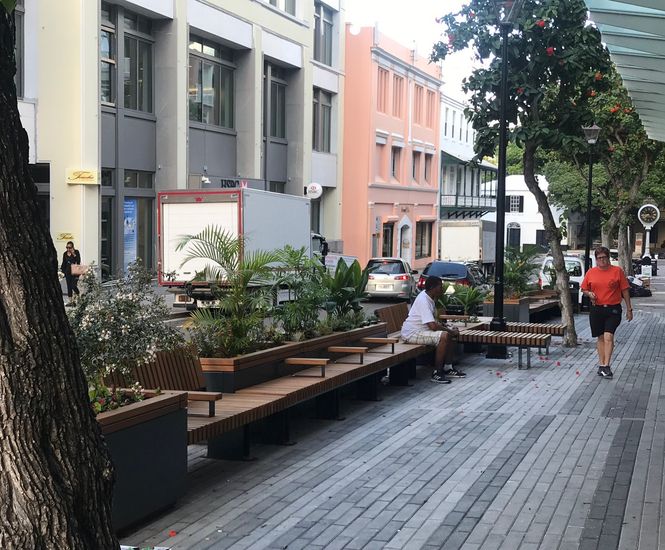 RailRoad public realm seating and planters - Bermuda | Furnitubes