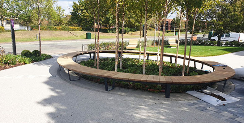Bespoke contemporary outdoor seating - Winnersh Triangle | Furnitubes ...