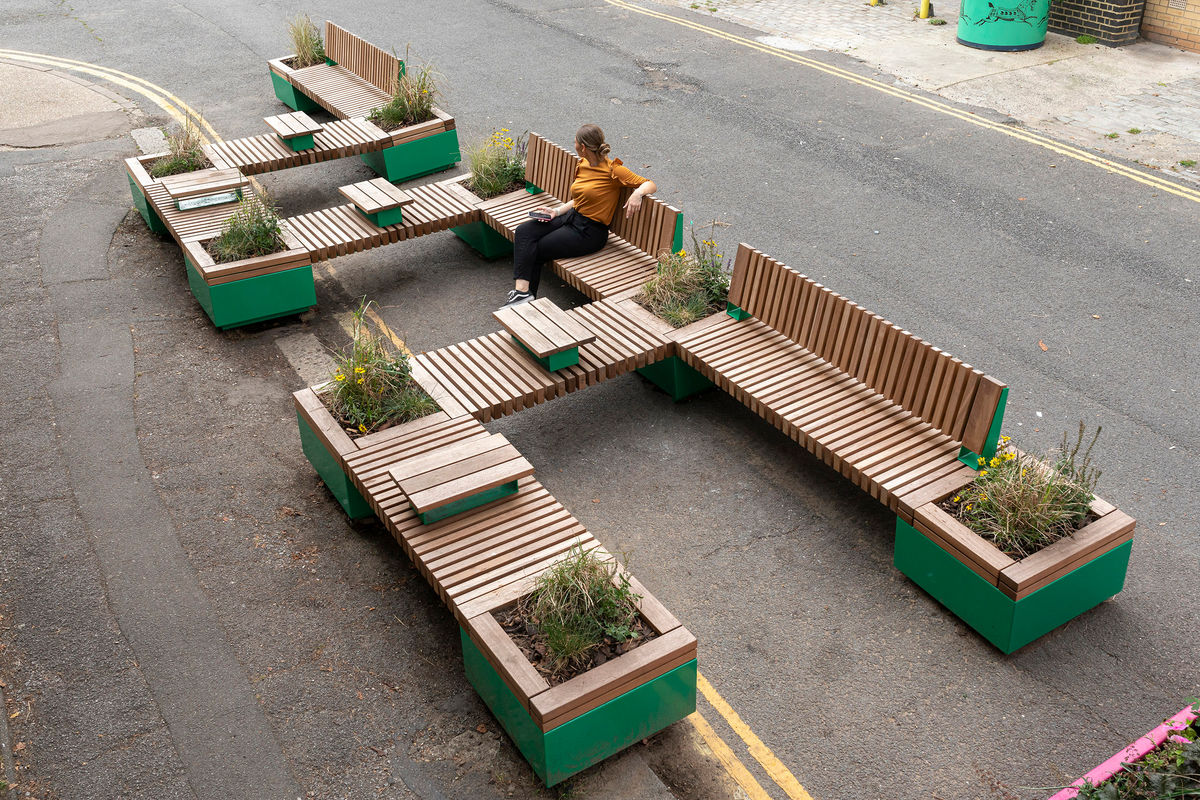 Seating and planter parklet for public realm - Vauxhall One | Images