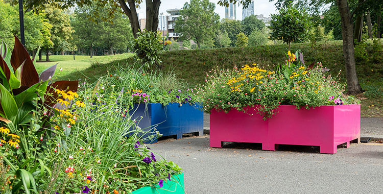 Seating and planter parklet for public realm - Vauxhall One | Images