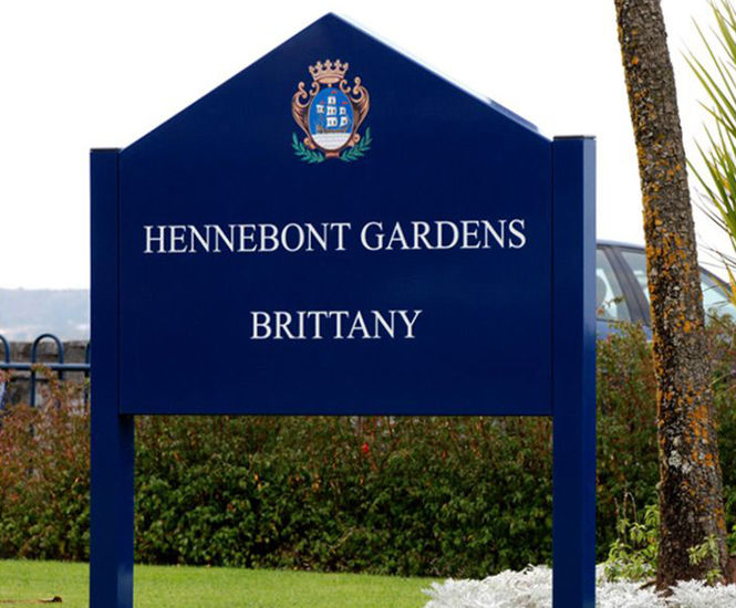 Sign trays | Greenbarnes