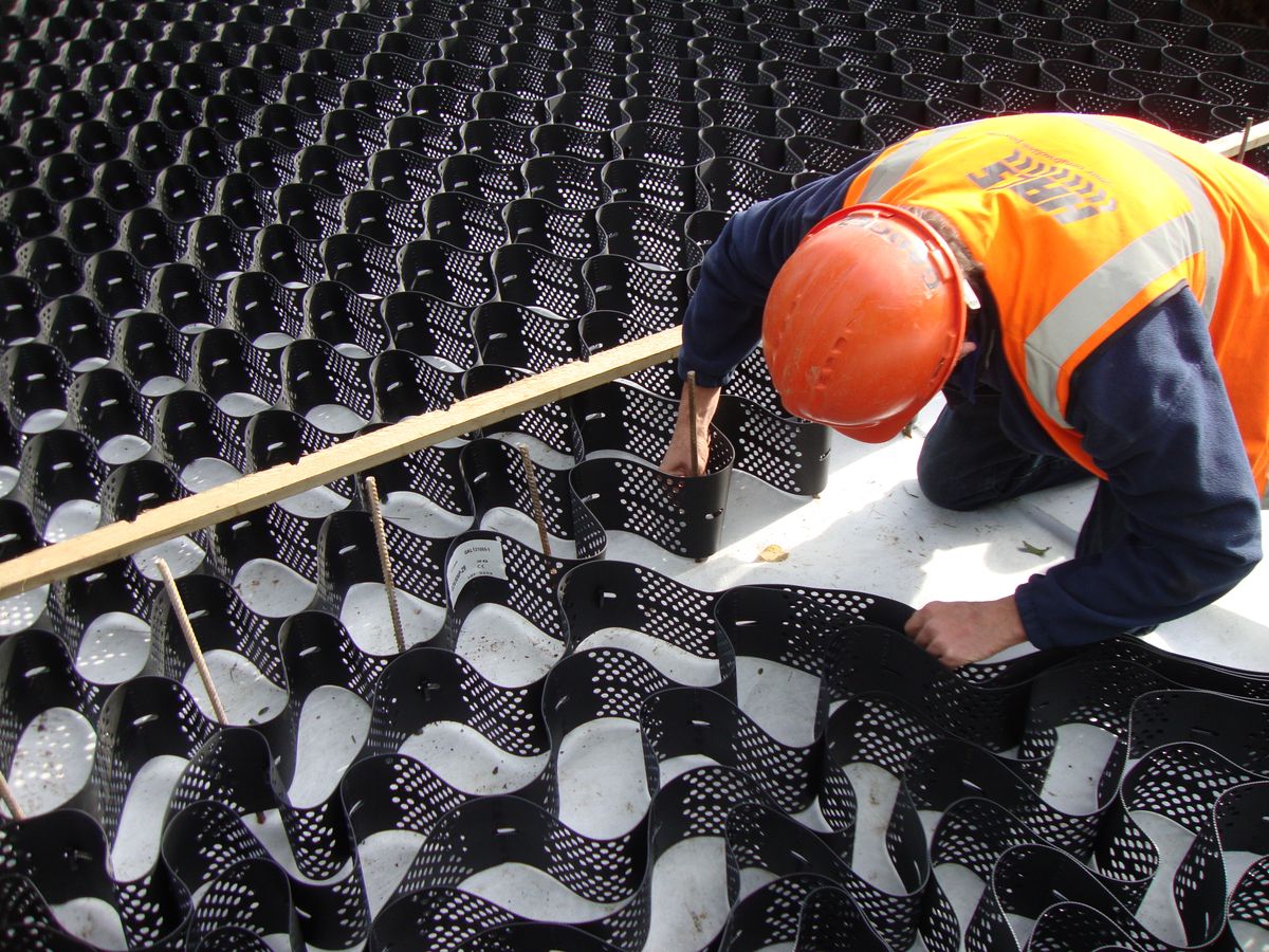 Geoweb® tree root protection system | Greenfix Soil Stabilisation ...