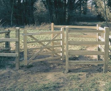 Kissing gates | EXTERNAL WORKS